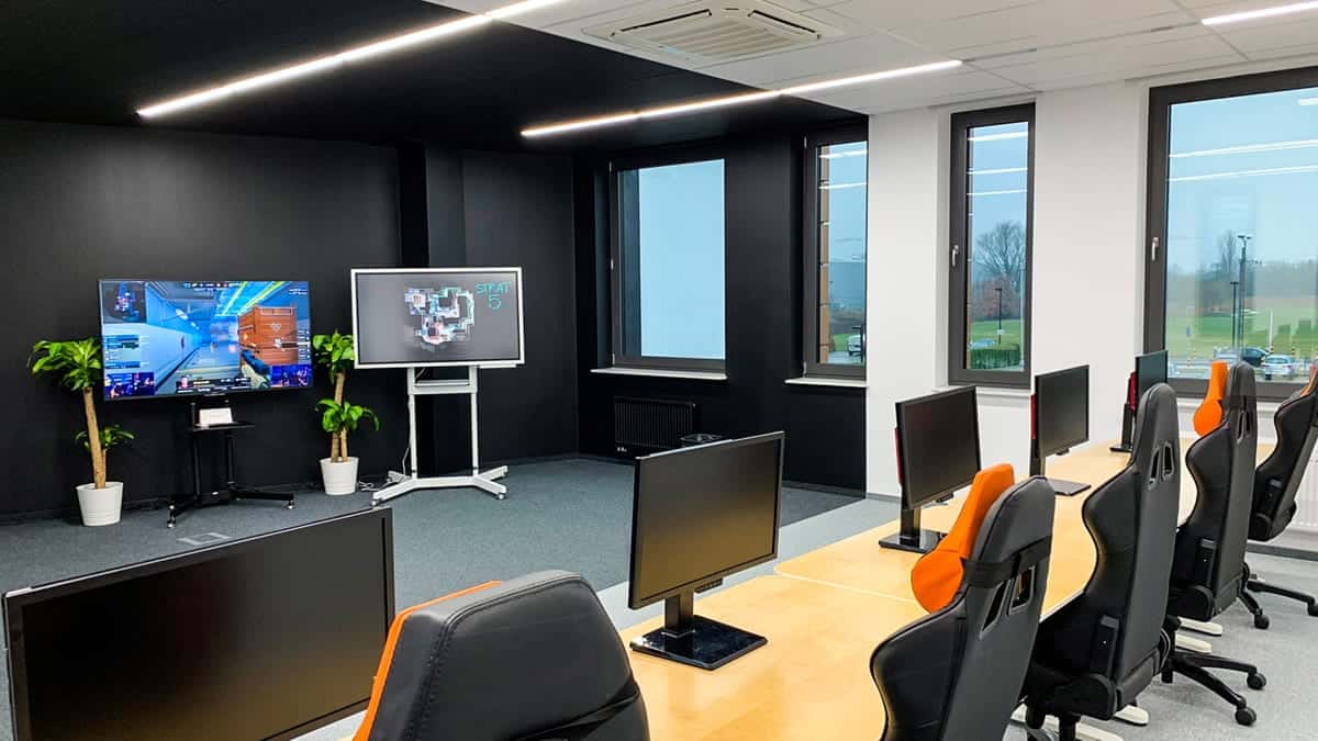 Bye Gaming Houses! Say Hello to the Kinguin Esports Performance Center