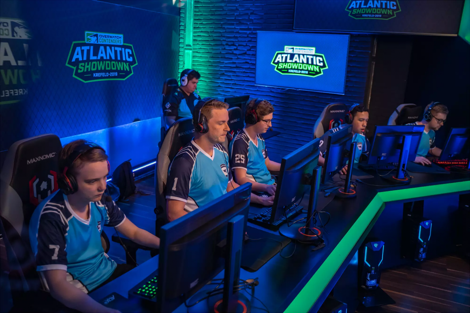 What Are The Overwatch Contenders?