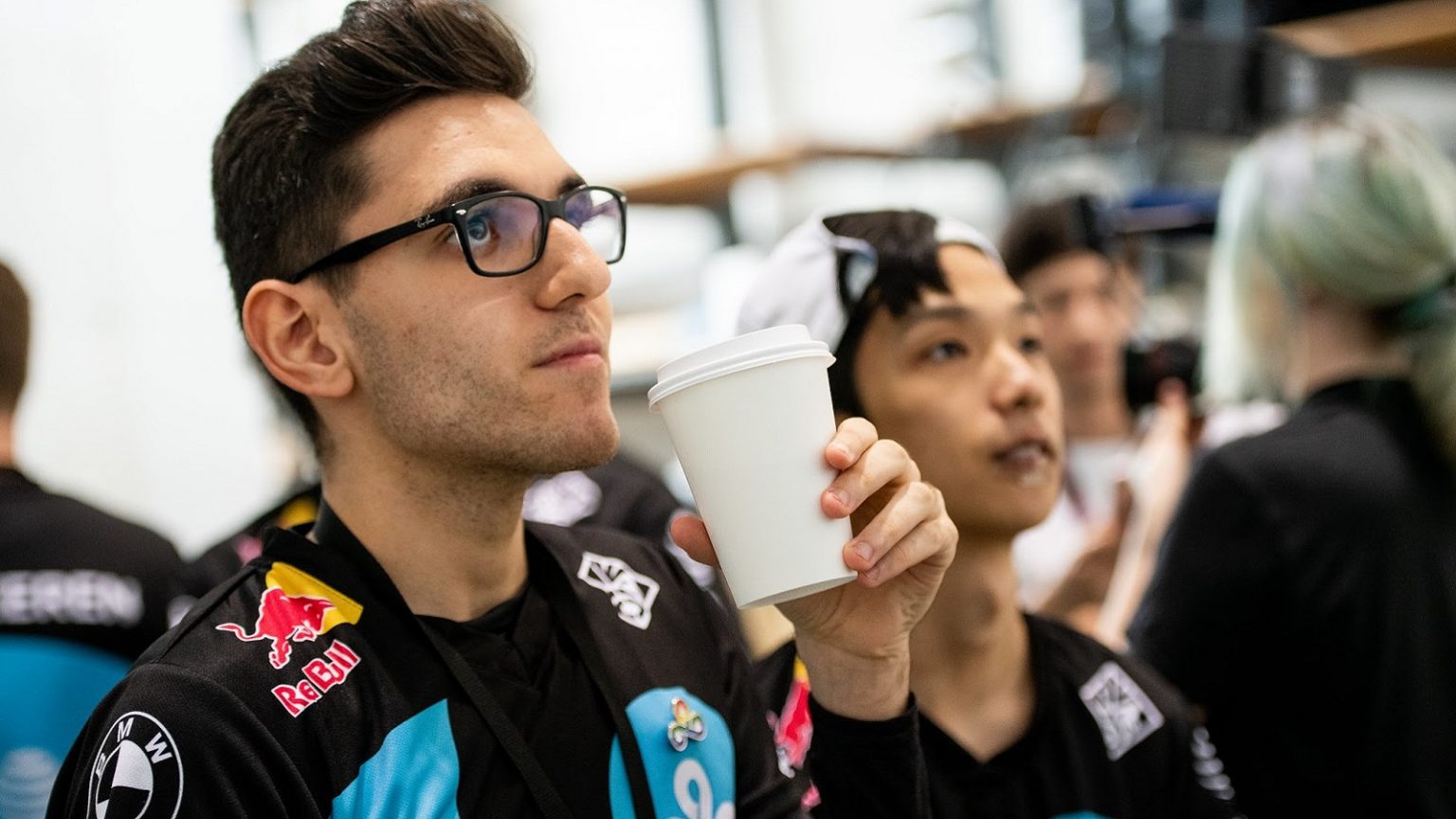 LoL: Fnatic Re-signs Former Mid Laner Nisqy