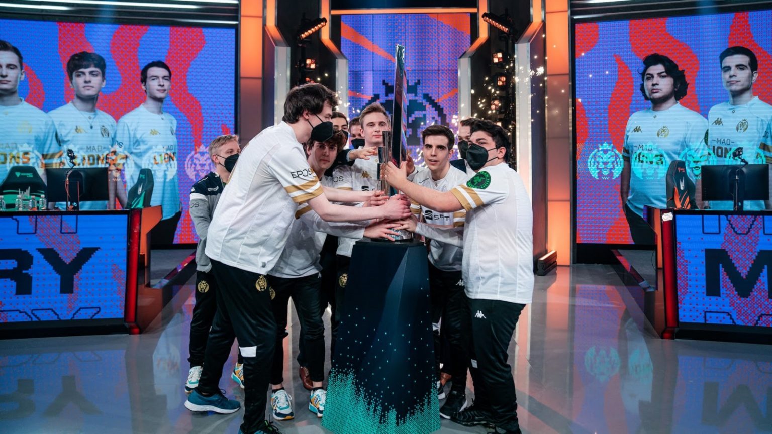 LoL: Everything You Need To Know About LEC Summer Split Playoffs 2021