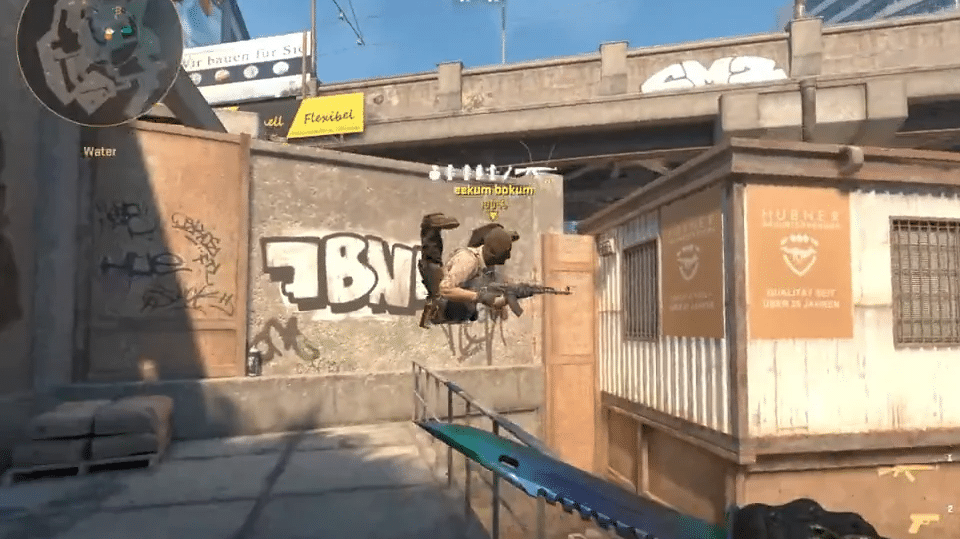 New CS2 Bug Causes Players to Crouch In an Interesting Way