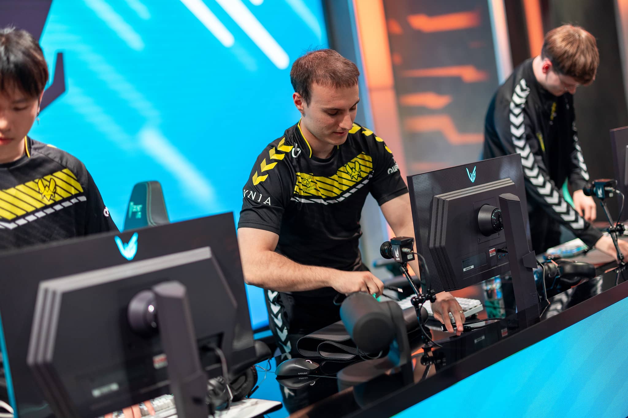 LEC Roster Tracker and Rumours